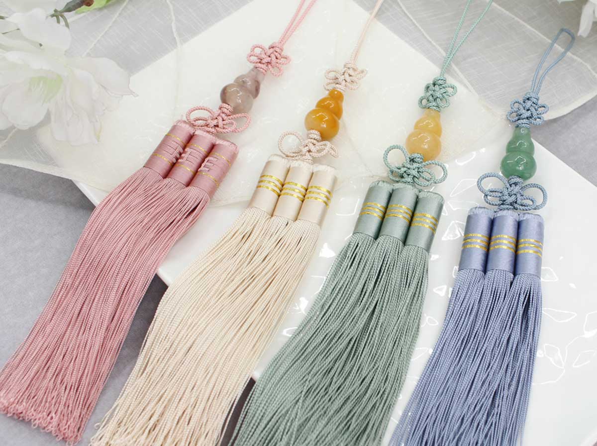 Gourd Shaped Ornament 3x Tassel Norigae (4 Colors) – Joteta Korean Online Shop