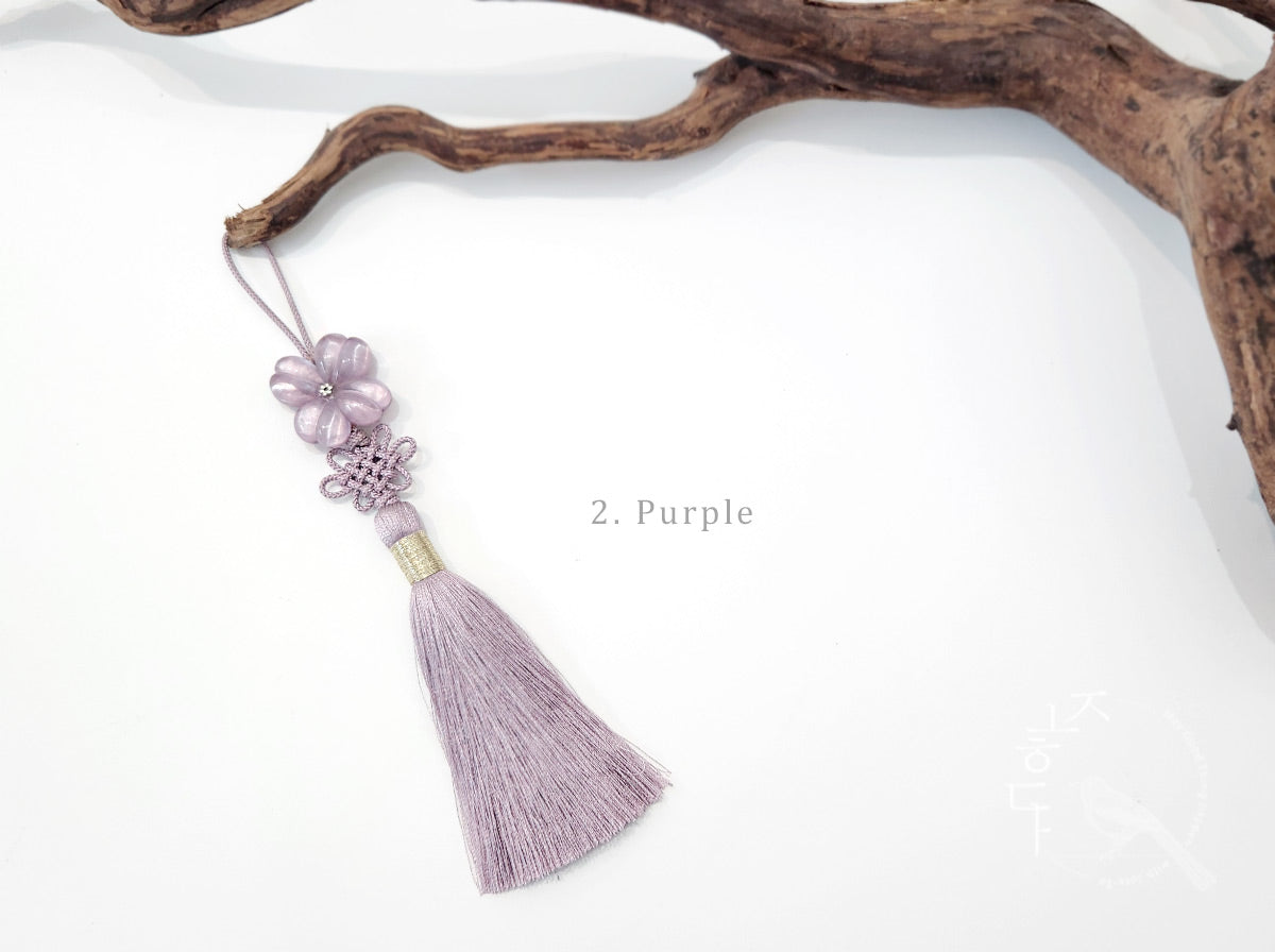 Pure Four Leaf Tassel Norigae (3 Colors) – Joteta Korean Online Shop