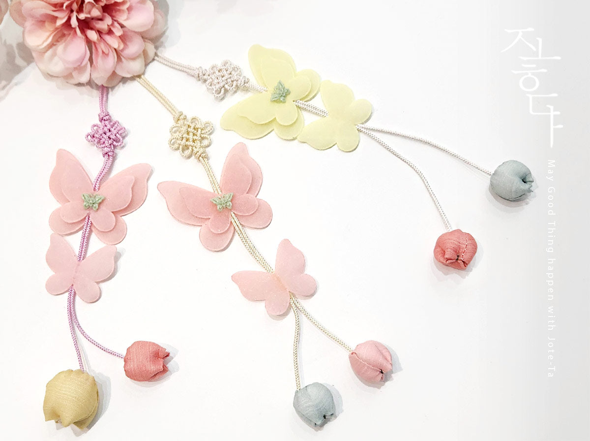 Butterfly and Bellflower Norigae (3 Colors) – Joteta Korean Online Shop