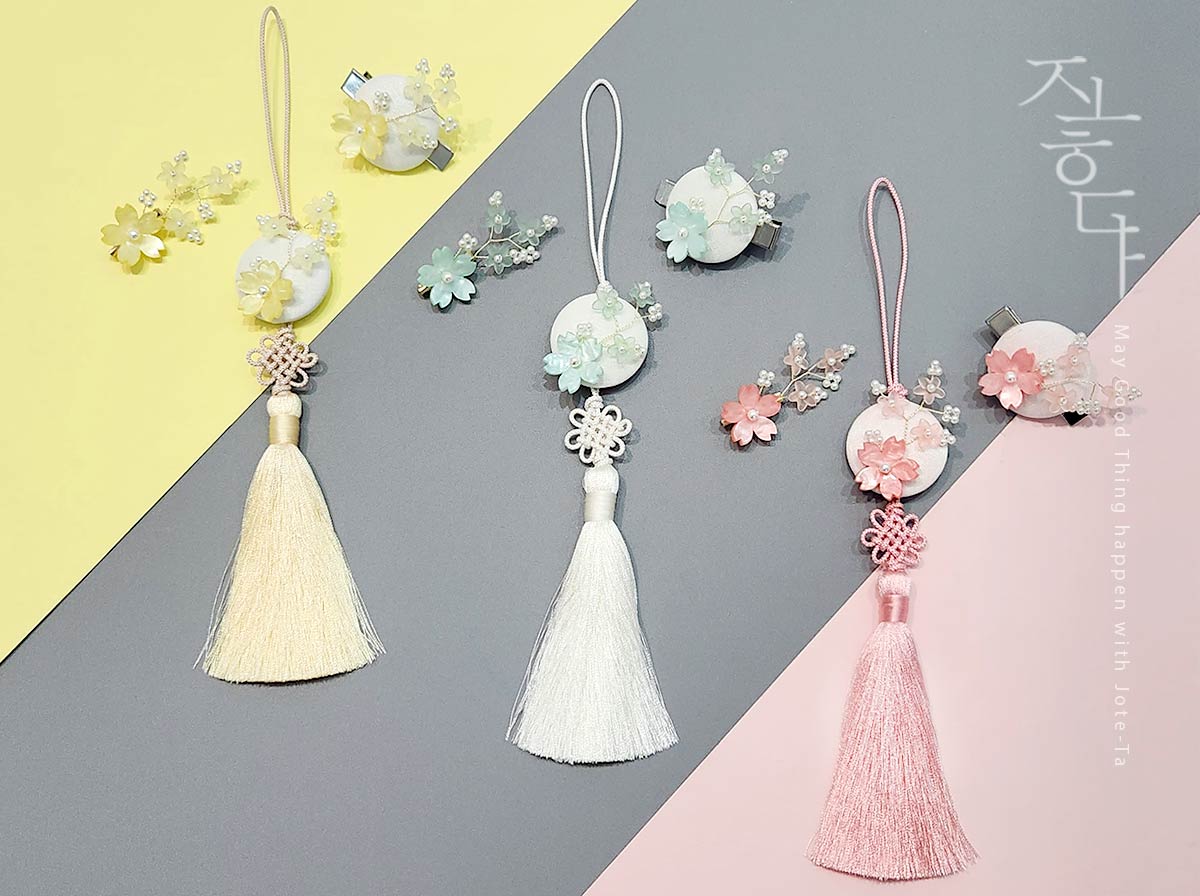 Mother of Pearl Flower Norigae (3 Colors) – Joteta Korean Online Shop